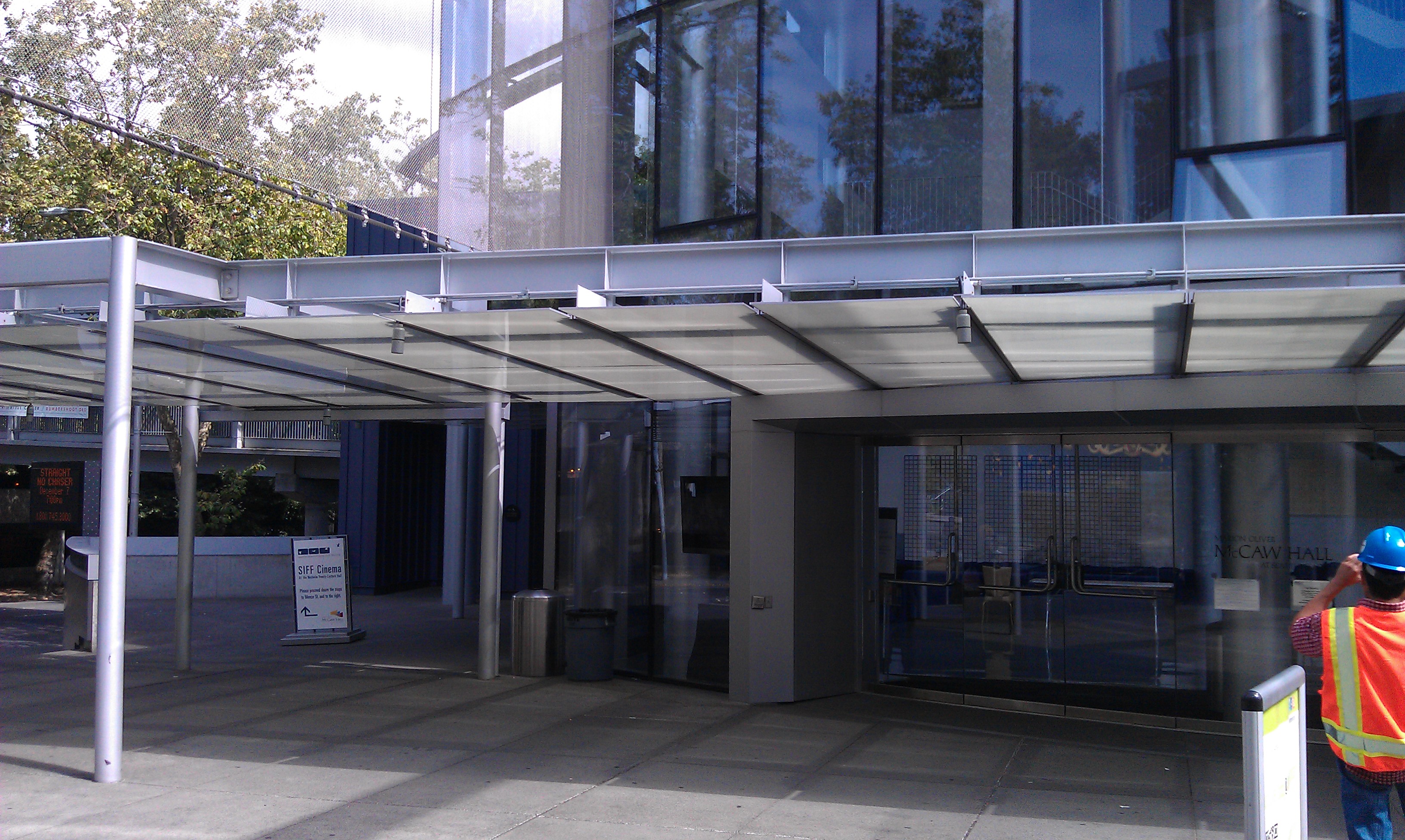 Hanging Canopy System: Suspend the Glass | DeaMor