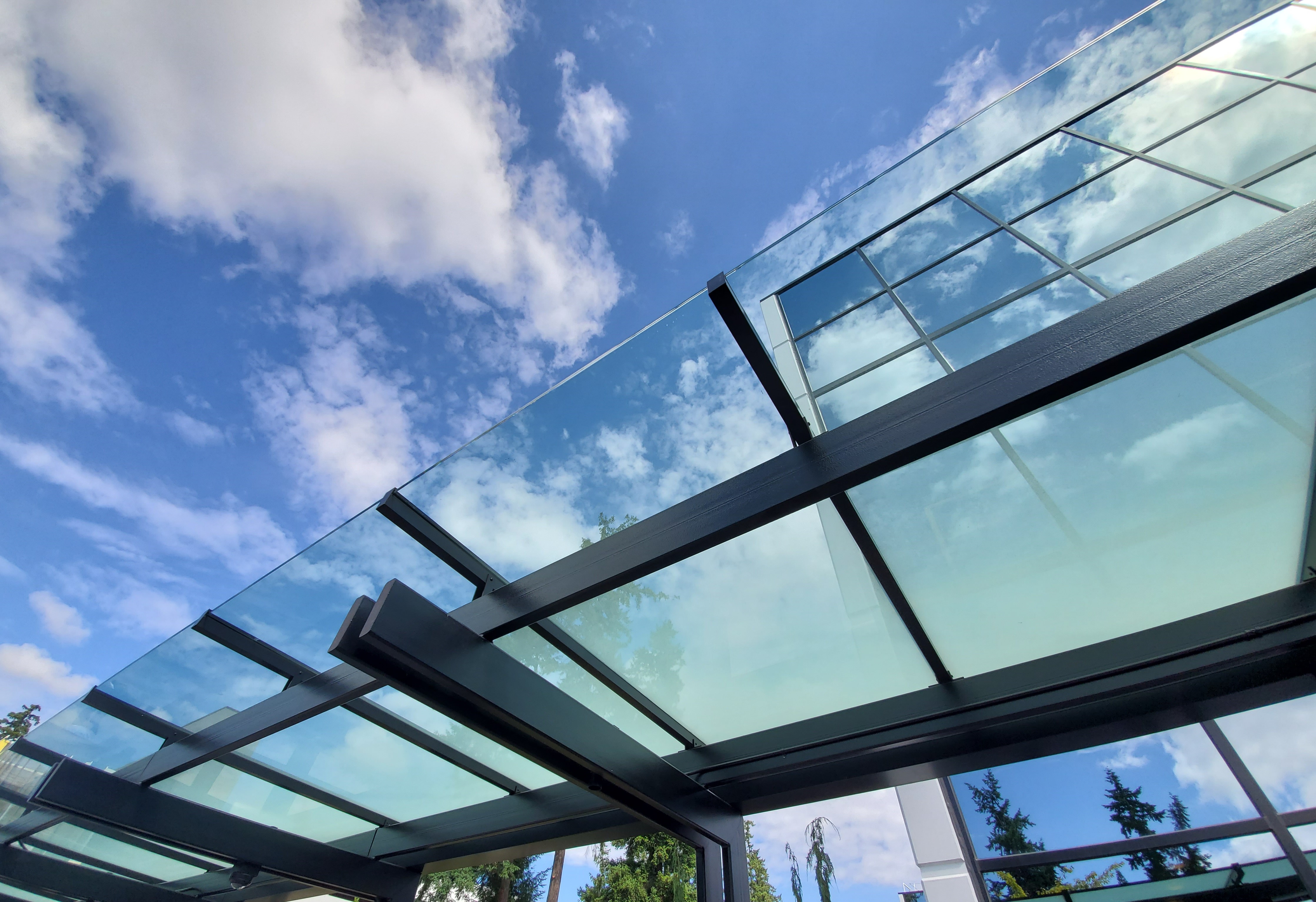 Tubular Canopy System: Clean Extruded Frames | DeaMor